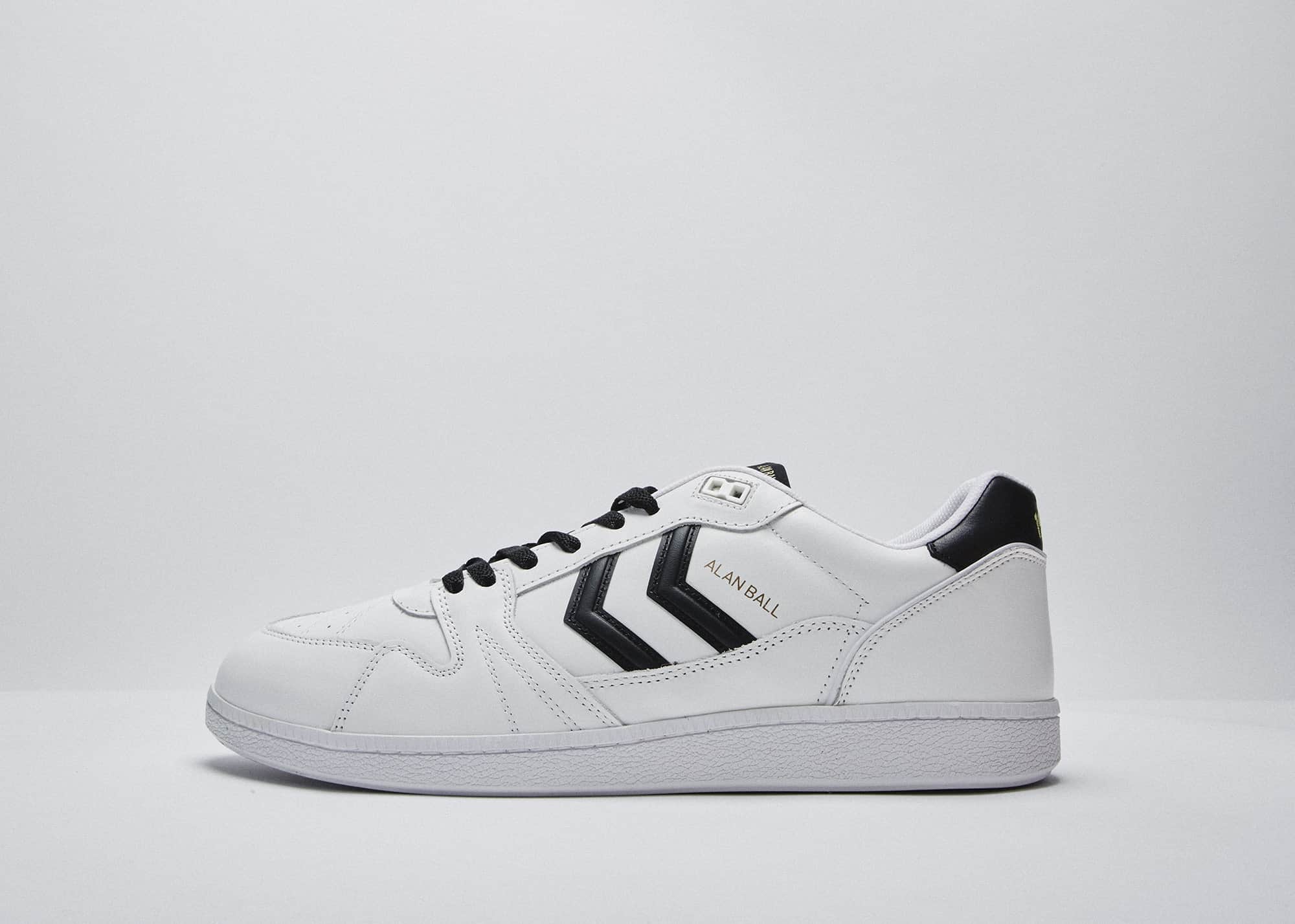 PICTURE GALLERY: NEW EVERTON TRAINERS - Grand Old Team